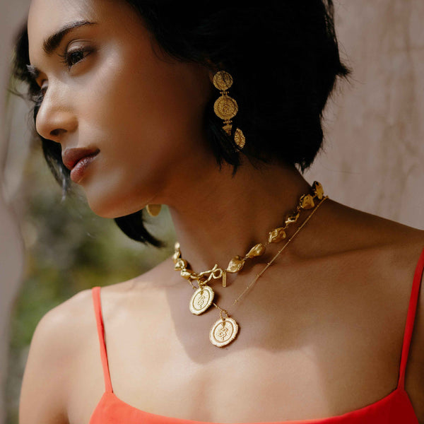 Embossed Snake Medallion Necklace – ARVINO